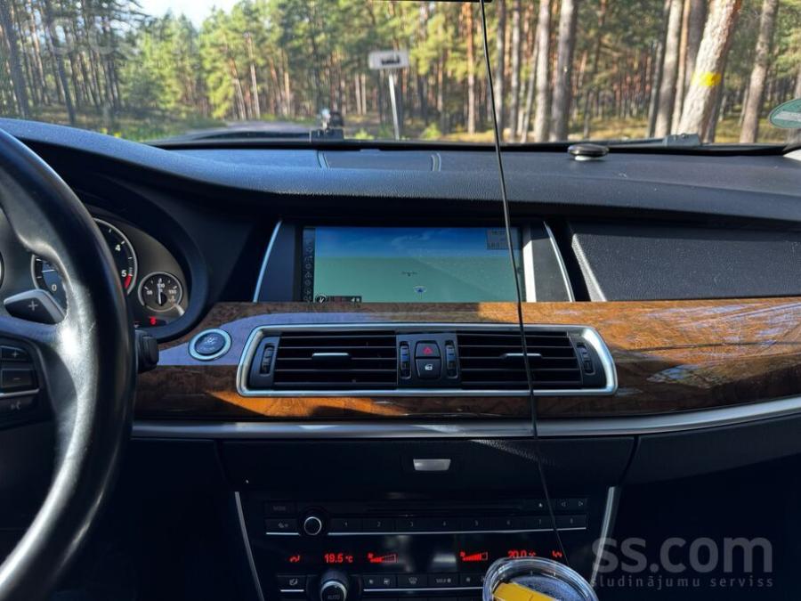 Серый БМВ 535 2011 в Тукумс, объемом двигателя 3.00 л и пробегом 323 тыс. км за 9850 €, фото 10 на AUTOMOTO.COM.LV