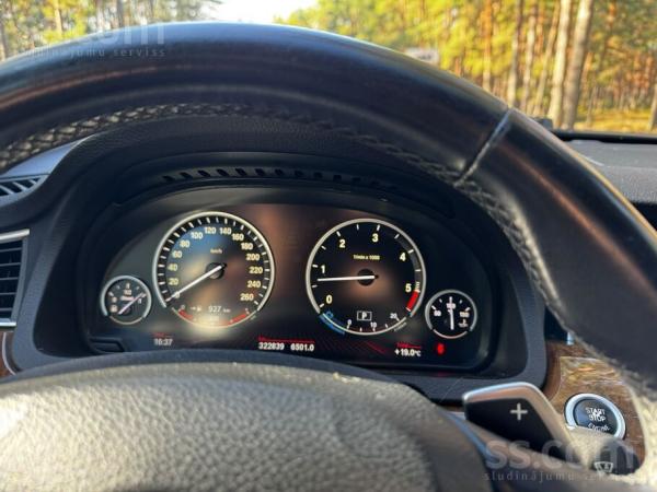 Grey BMW 535 2011 in Tukums, with an engine capacity of 3.00 L and mileage of 323 thousand km for 9850 €, photo 6 on AUTOMOTO.COM.LV
