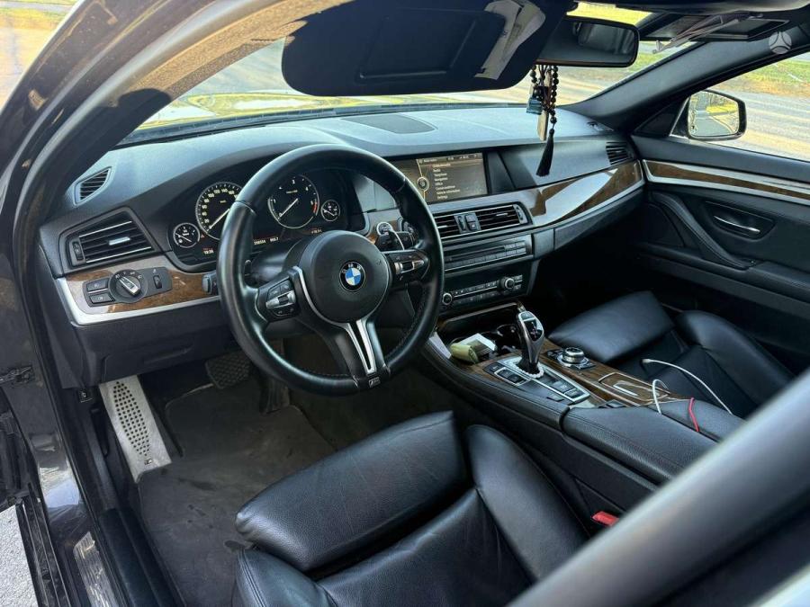 Pelēks BMW 535 2011 Marijampole, ar dzinēja tilpumu 2.99 L un nobraukumu 258 tūkst. km par 9500 €, foto 12 vietnē AUTOMOTO.COM.LV