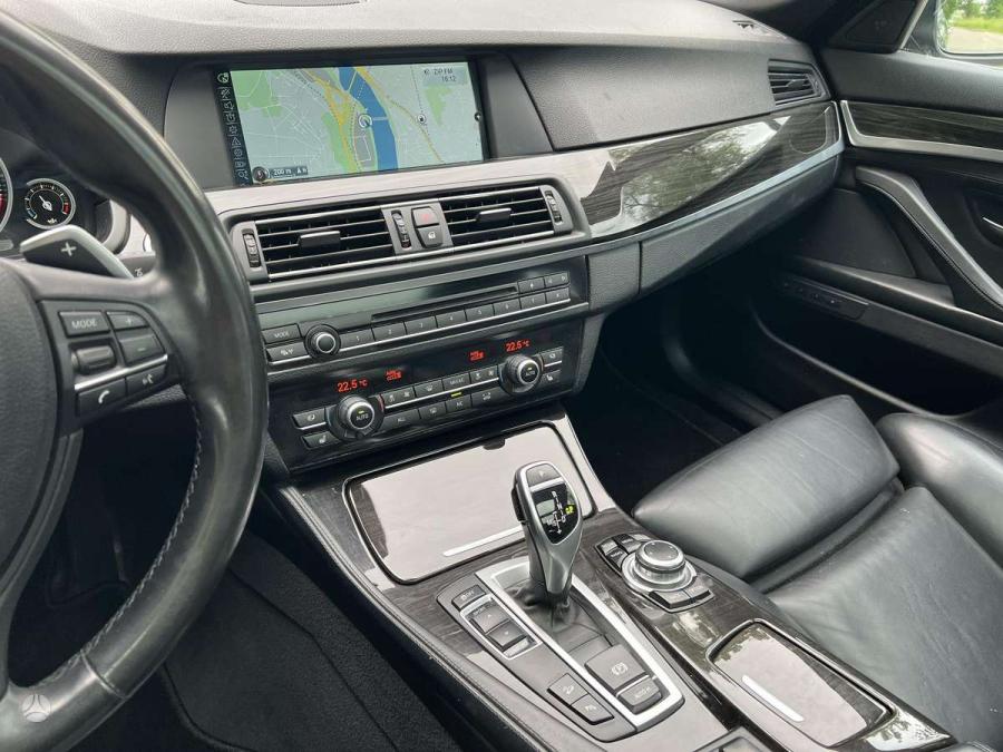 Grey BMW 535 2013 in Kaunas, with an engine capacity of 2.99 L and mileage of 283 thousand km for 8400 €, photo 17 on AUTOMOTO.COM.LV
