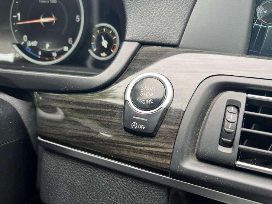 Grey BMW 535 2013 in Kaunas, with an engine capacity of 2.99 L and mileage of 283 thousand km for 8400 €, photo 38 on AUTOMOTO.COM.LV