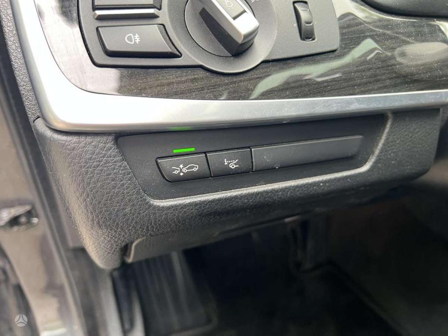 Grey BMW 535 2013 in Kaunas, with an engine capacity of 2.99 L and mileage of 283 thousand km for 8400 €, photo 40 on AUTOMOTO.COM.LV