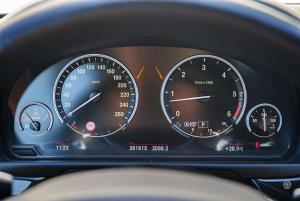 Pelēks BMW 535 2013 Marijampole, ar dzinēja tilpumu 2.99 L un nobraukumu 282 tūkst. km par 12750 €, foto 22 vietnē AUTOMOTO.COM.LV