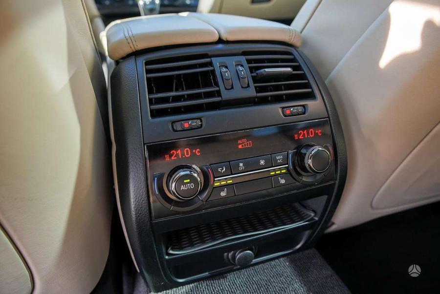 Pelēks BMW 535 2013 Marijampole, ar dzinēja tilpumu 2.99 L un nobraukumu 282 tūkst. km par 12750 €, foto 37 vietnē AUTOMOTO.COM.LV