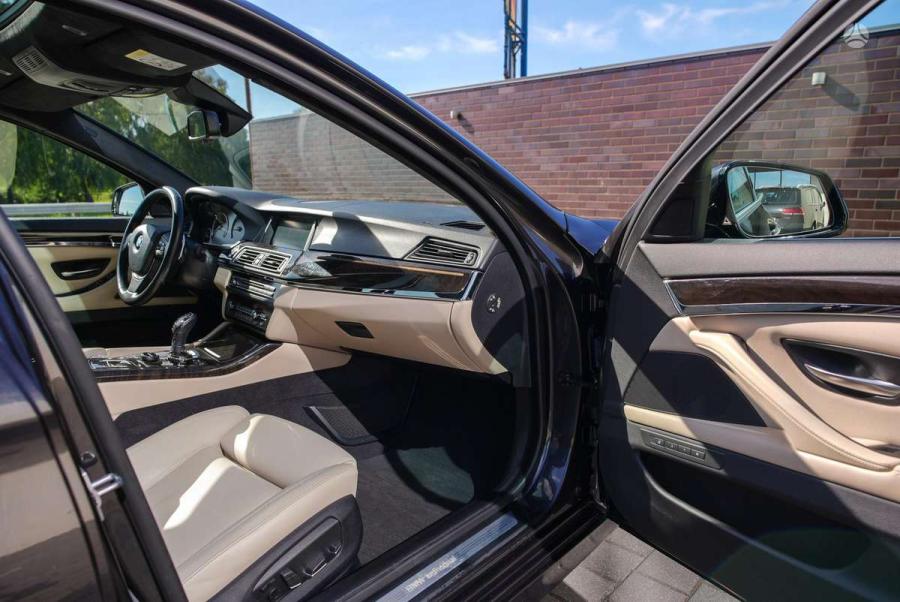 Pelēks BMW 535 2013 Marijampole, ar dzinēja tilpumu 2.99 L un nobraukumu 282 tūkst. km par 12750 €, foto 40 vietnē AUTOMOTO.COM.LV