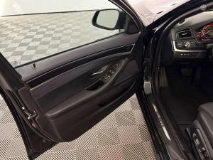 Pelēks BMW 535 2014 Marijampole, ar dzinēja tilpumu 2.99 L un nobraukumu 266 tūkst. km par 11900 €, foto 28 vietnē AUTOMOTO.COM.LV