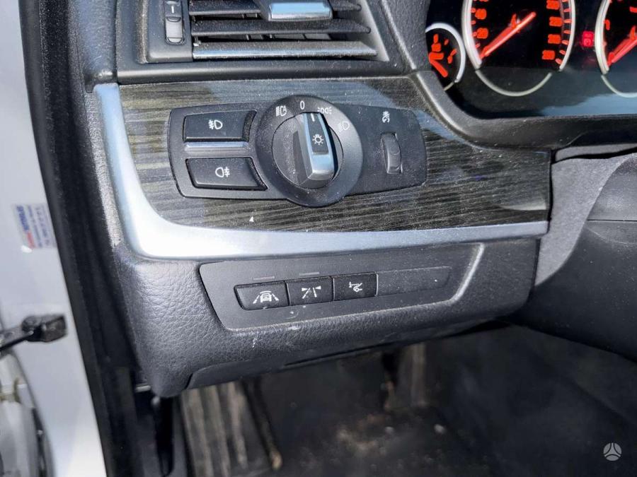Pelēks BMW 535 2014 Marijampole, ar dzinēja tilpumu 2.99 L un nobraukumu 287 tūkst. km par 5999 €, foto 11 vietnē AUTOMOTO.COM.LV