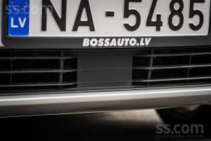 Grey BMW 535 2015 in Riga, with an engine capacity of 3.00 L and mileage of 251 thousand km for 13500 €, photo 8 on AUTOMOTO.COM.LV