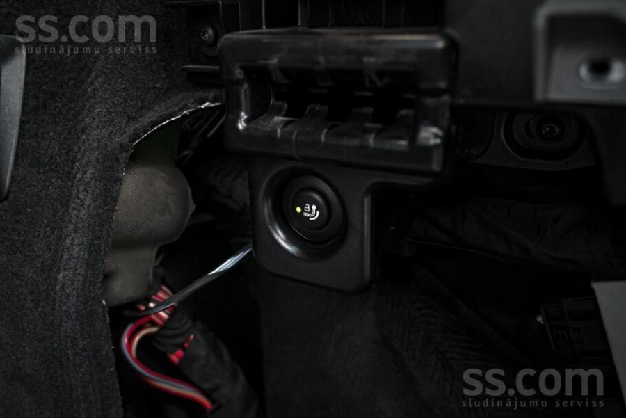 Grey BMW 535 2015 in Riga, with an engine capacity of 3.00 L and mileage of 251 thousand km for 13500 €, photo 11 on AUTOMOTO.COM.LV