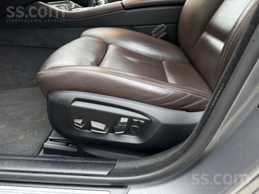 Grey BMW 535 2016 in Riga, with an engine capacity of 3.00 L and mileage of 231 thousand km for 15800 €, photo 15 on AUTOMOTO.COM.LV