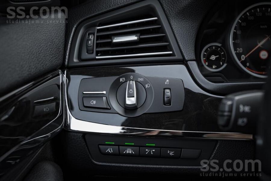 Pelēks BMW 535 2016 Rīga, ar dzinēja tilpumu 3.00 L un nobraukumu 334 tūkst. km par 12995 €, foto 30 vietnē AUTOMOTO.COM.LV