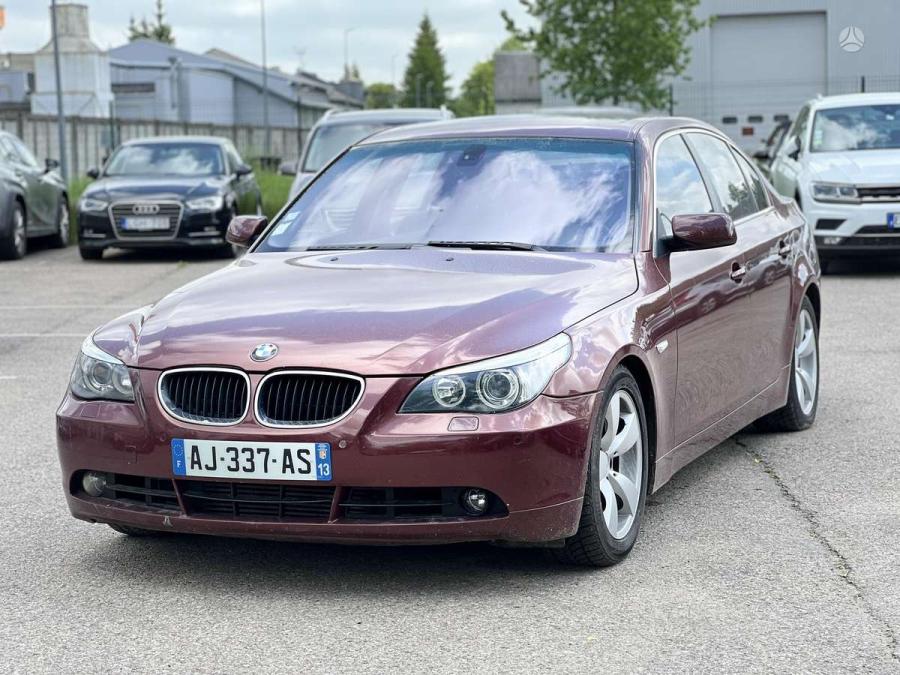 Красный БМВ 535 2005 в Вильнюс, объемом двигателя 3.50 л и пробегом 180 тыс. км за 6999 €, фото 1 на AUTOMOTO.COM.LV