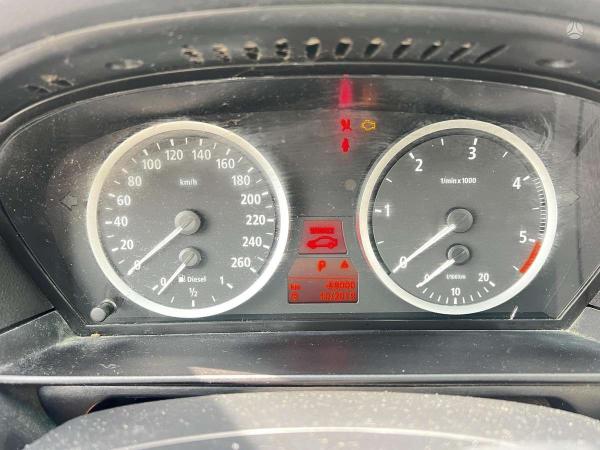 Красный БМВ 535 2005 в Вильнюс, объемом двигателя 3.50 л и пробегом 180 тыс. км за 6999 €, фото 8 на AUTOMOTO.COM.LV