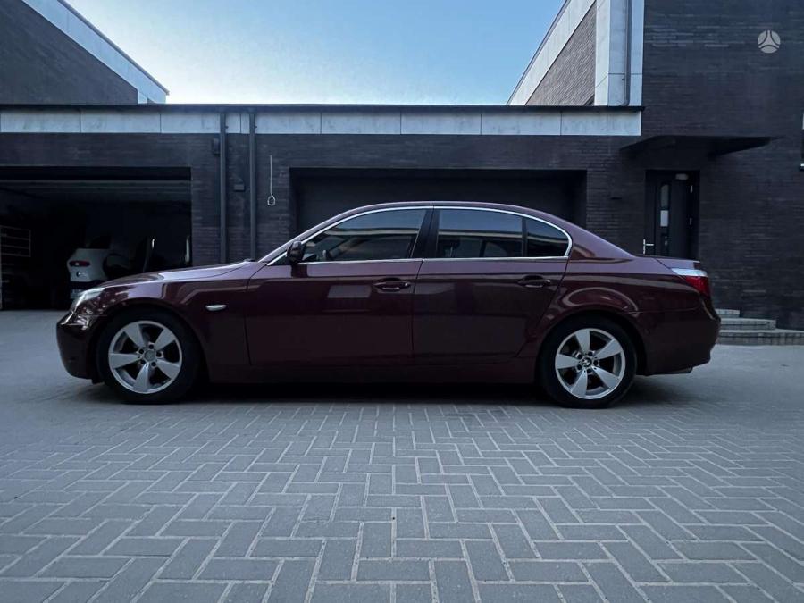 Red BMW 535 2005 in Vilnius, with an engine capacity of 3.50 L and mileage of 180 thousand km for 5999 €, photo 9 on AUTOMOTO.COM.LV