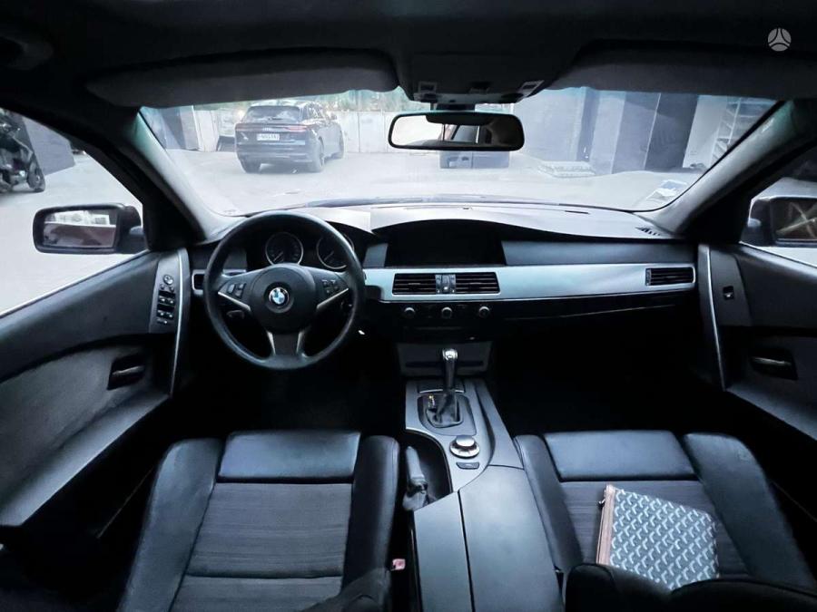 Red BMW 535 2005 in Vilnius, with an engine capacity of 3.50 L and mileage of 180 thousand km for 5999 €, photo 10 on AUTOMOTO.COM.LV