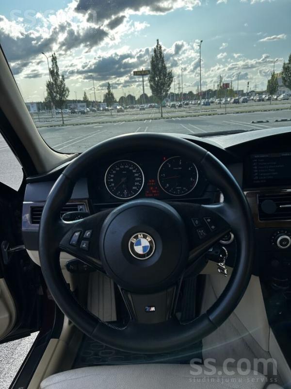 Sarkans BMW 535 2007 Rīga, ar dzinēja tilpumu 3.00 L un nobraukumu 367 tūkst. km par 9000 €, foto 10 vietnē AUTOMOTO.COM.LV