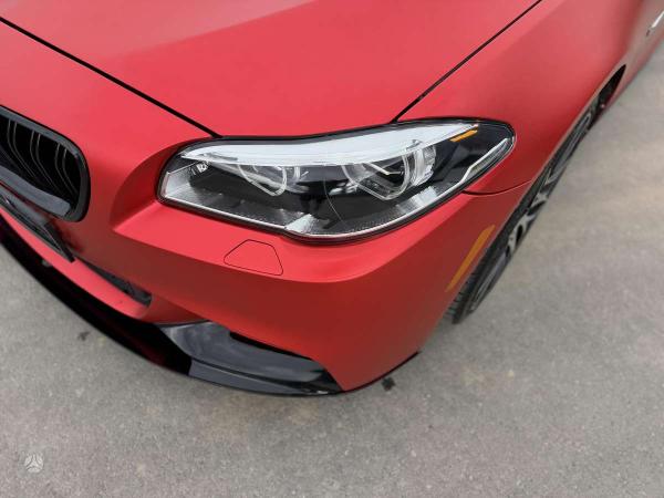 Red BMW 535 2014 in Vilnius, with an engine capacity of 2.98 L and mileage of 205 thousand km for 12999 €, photo 8 on AUTOMOTO.COM.LV