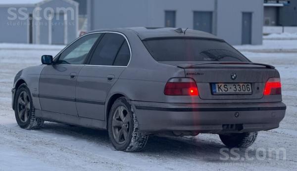 BMW 535 1998 in Valmiera, with an engine capacity of 3.50 L and mileage of 235 thousand km for 1650 €, photo 4 on AUTOMOTO.COM.LV