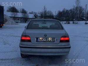 BMW 535 1998 in Cesis, with an engine capacity of 3.50 L and mileage of 386 thousand km for 2500 €, photo 4 on AUTOMOTO.COM.LV