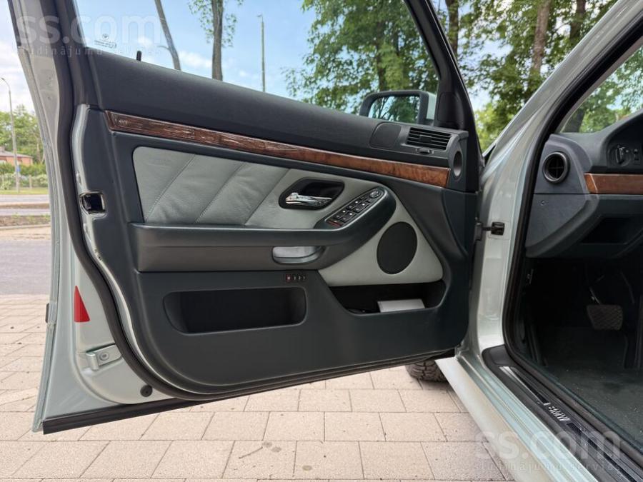 BMW 535 1999 in Riga, with an engine capacity of 3.50 L and mileage of 255 thousand km for 4490 €, photo 10 on AUTOMOTO.COM.LV