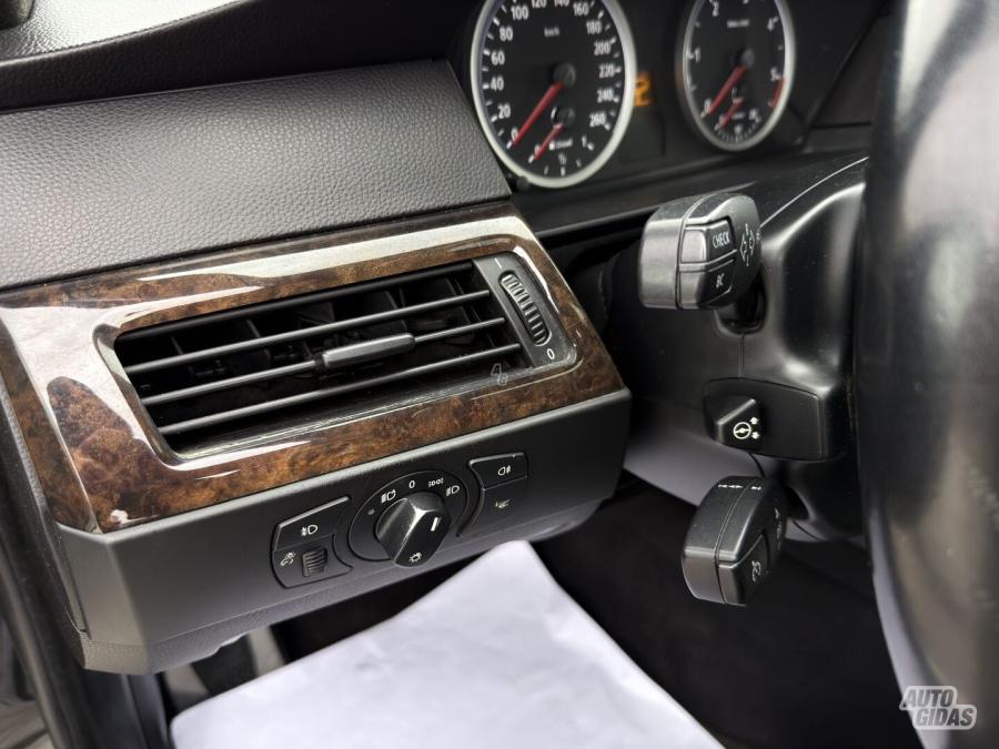 BMW 535 2004 Viļņa, ar dzinēja tilpumu 3.00 L un nobraukumu 430 tūkst. km par 5350 €, foto 21 vietnē AUTOMOTO.COM.LV
