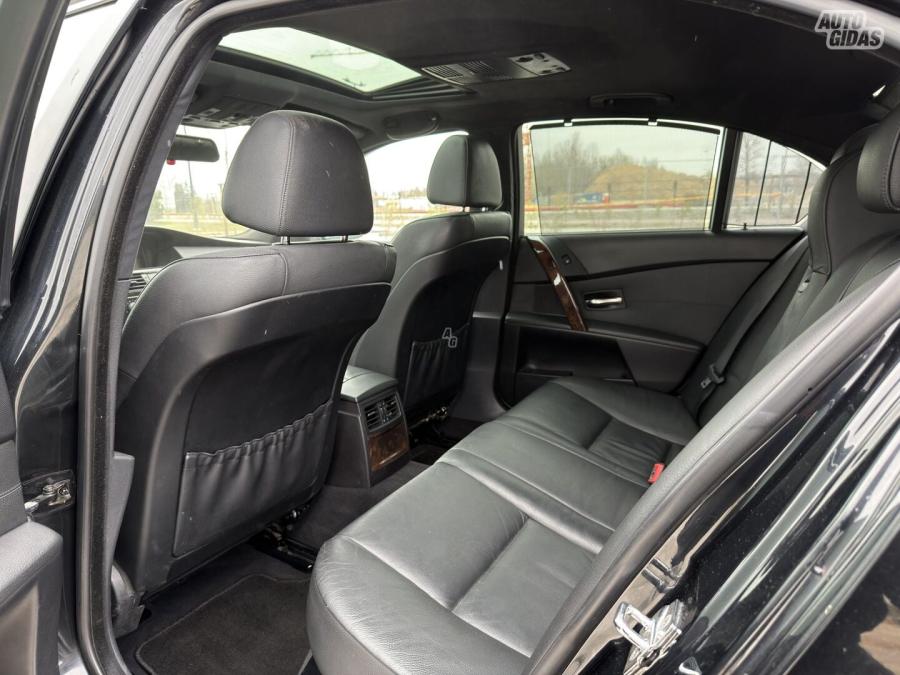 BMW 535 2004 Viļņa, ar dzinēja tilpumu 3.00 L un nobraukumu 430 tūkst. km par 5350 €, foto 32 vietnē AUTOMOTO.COM.LV