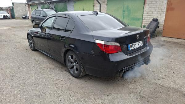 BMW 535 2005 in Klaipeda, with an engine capacity of 3.50 L and mileage of 444 thousand km for 3250 €, photo 5 on AUTOMOTO.COM.LV