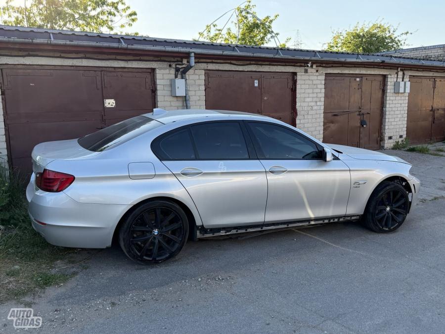 BMW 535 2012 in Siauliai, with an engine capacity of 3.00 L and mileage of 251 thousand km for 1850 €, photo 6 on AUTOMOTO.COM.LV