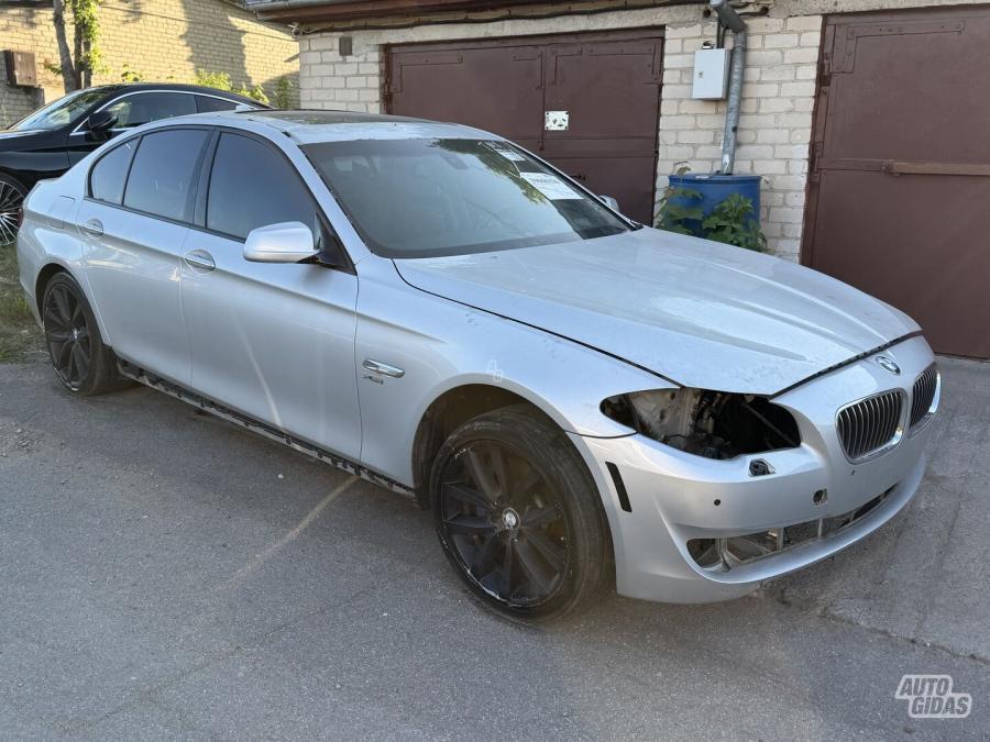 BMW 535 2012 in Siauliai, with an engine capacity of 3.00 L and mileage of 251 thousand km for 1850 €, photo 9 on AUTOMOTO.COM.LV