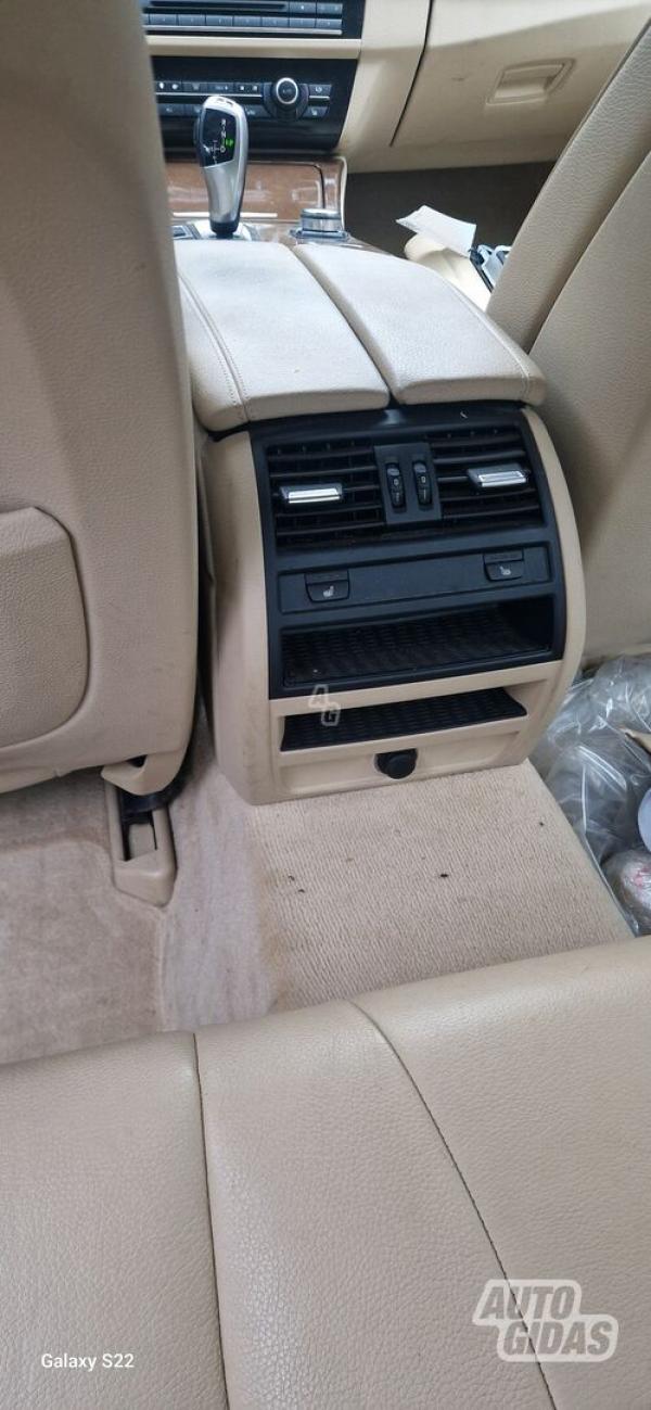 BMW 535 2012 in Panevezys, with an engine capacity of 3.00 L and mileage of 282 thousand km for 5500 €, photo 5 on AUTOMOTO.COM.LV