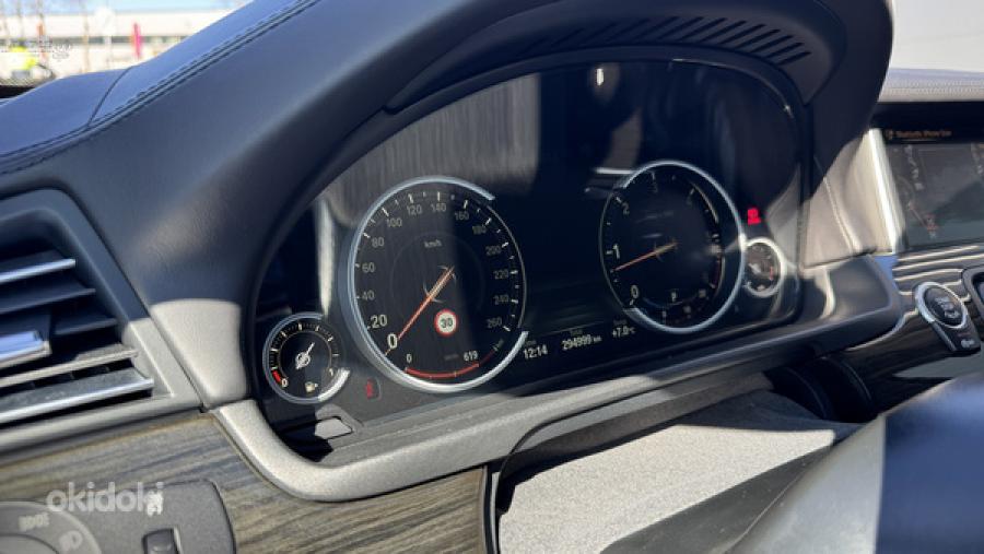 BMW 535 2014 in Tallinn, with an engine capacity of 3.00 L and mileage of 295 thousand km for 14000 €, photo 8 on AUTOMOTO.COM.LV