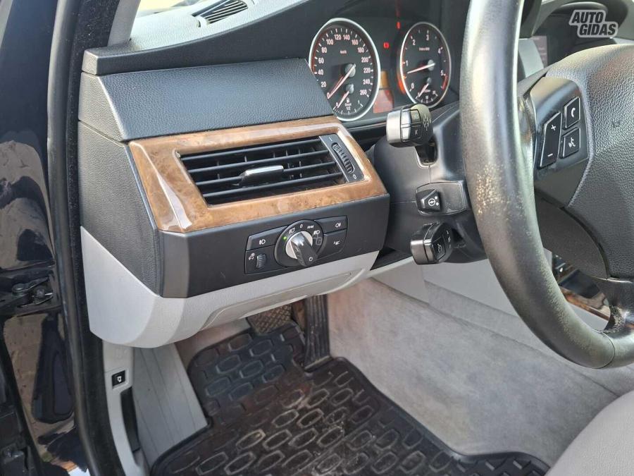 BMW 535 2007 in Marijampole, with an engine capacity of 3.50 L and mileage of 420 thousand km for 3550 €, photo 12 on AUTOMOTO.COM.LV