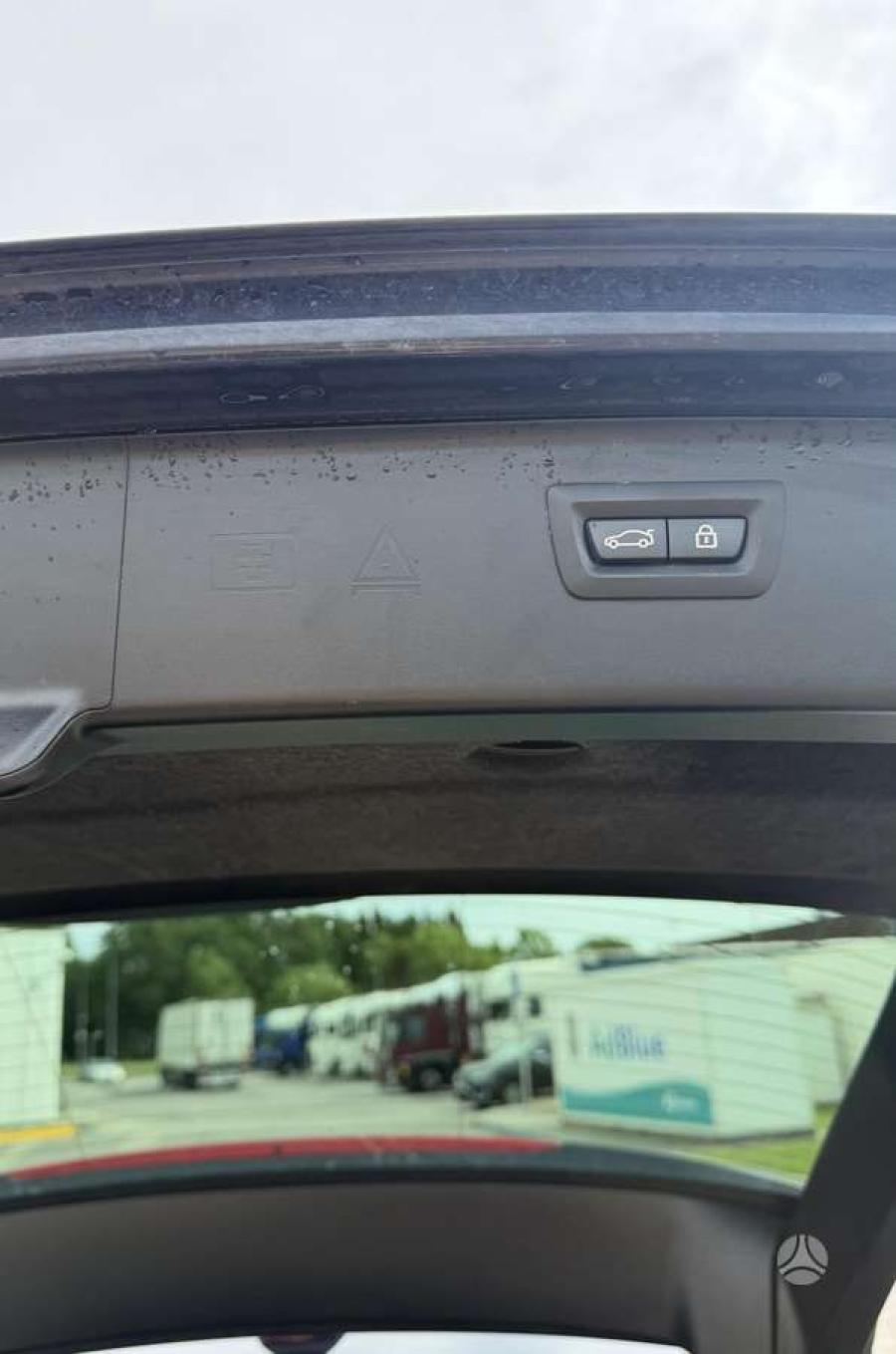 BMW 535 2012 in Kaunas, with an engine capacity of 2.99 L and mileage of 302 thousand km for 11500 €, photo 17 on AUTOMOTO.COM.LV
