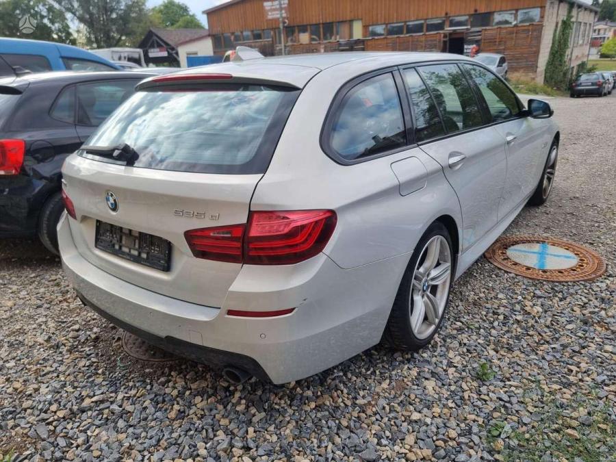 BMW 535 2015 in Kaunas, with an engine capacity of 2.99 L and mileage of 260 thousand km for 10900 €, photo 4 on AUTOMOTO.COM.LV