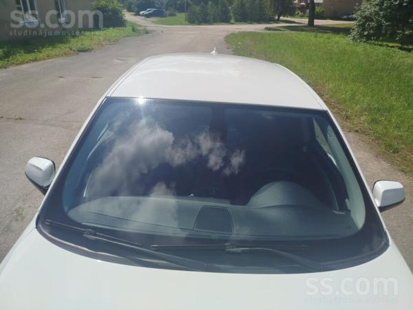 White BMW 535 2010 in Riga, with an engine capacity of 3.00 L and mileage of 240 thousand km for 6500 €, photo 6 on AUTOMOTO.COM.LV