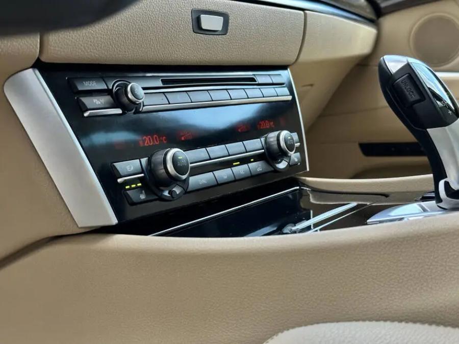 Balts BMW 535 2016 Rīga, ar dzinēja tilpumu 3.00 L un nobraukumu 196 tūkst. km par 21990 €, foto 13 vietnē AUTOMOTO.COM.LV