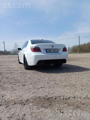 White BMW 535 2007 in Riga, with an engine capacity of 3.00 L and mileage of 269 thousand km for 9100 €, photo 3 on AUTOMOTO.COM.LV