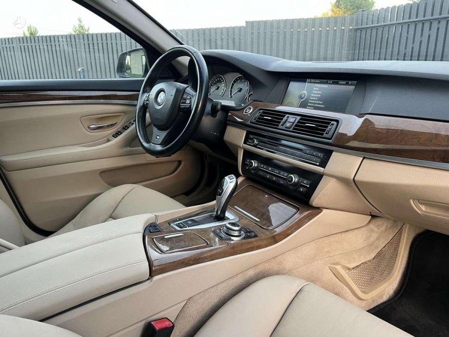 Balts BMW 535 2011 Viļņa, ar dzinēja tilpumu 2.98 L un nobraukumu 299 tūkst. km par 9500 €, foto 10 vietnē AUTOMOTO.COM.LV
