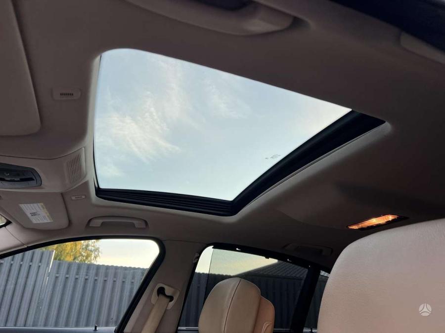 Balts BMW 535 2011 Viļņa, ar dzinēja tilpumu 2.98 L un nobraukumu 299 tūkst. km par 9500 €, foto 18 vietnē AUTOMOTO.COM.LV