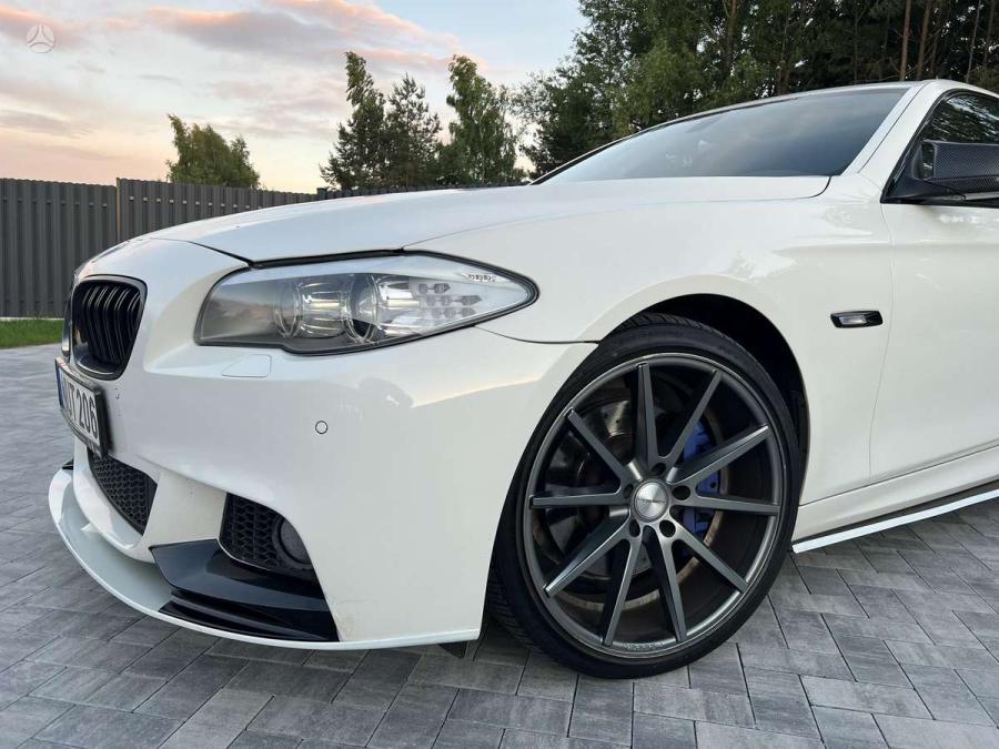 Balts BMW 535 2011 Viļņa, ar dzinēja tilpumu 2.98 L un nobraukumu 299 tūkst. km par 9500 €, foto 21 vietnē AUTOMOTO.COM.LV