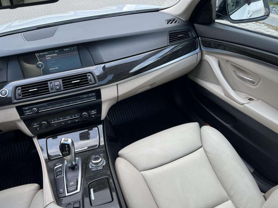 Balts BMW 535 2011 Viļņa, ar dzinēja tilpumu 2.98 L un nobraukumu 280 tūkst. km par 9400 €, foto 16 vietnē AUTOMOTO.COM.LV