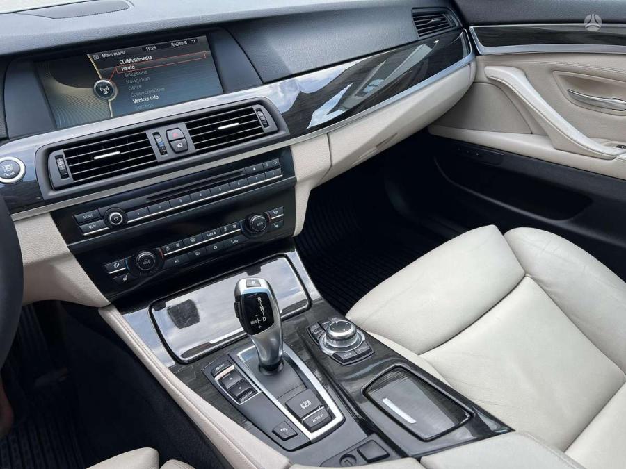 Balts BMW 535 2011 Viļņa, ar dzinēja tilpumu 2.98 L un nobraukumu 280 tūkst. km par 9400 €, foto 17 vietnē AUTOMOTO.COM.LV