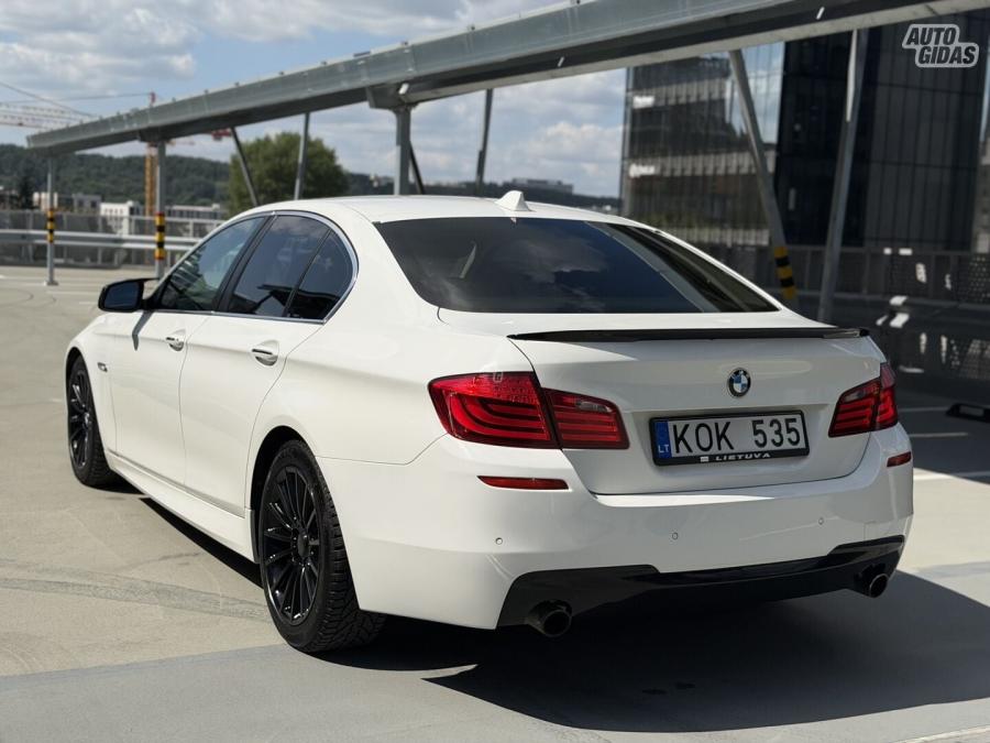 Balts BMW 535 2011 Viļņa, ar dzinēja tilpumu 3.00 L un nobraukumu 294 tūkst. km par 11200 €, foto 12 vietnē AUTOMOTO.COM.LV