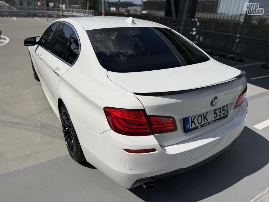 Balts BMW 535 2011 Viļņa, ar dzinēja tilpumu 3.00 L un nobraukumu 294 tūkst. km par 11200 €, foto 14 vietnē AUTOMOTO.COM.LV