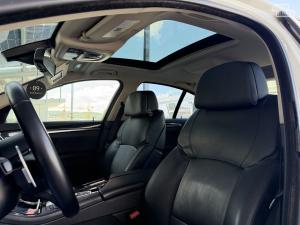 Balts BMW 535 2011 Viļņa, ar dzinēja tilpumu 3.00 L un nobraukumu 294 tūkst. km par 11200 €, foto 26 vietnē AUTOMOTO.COM.LV