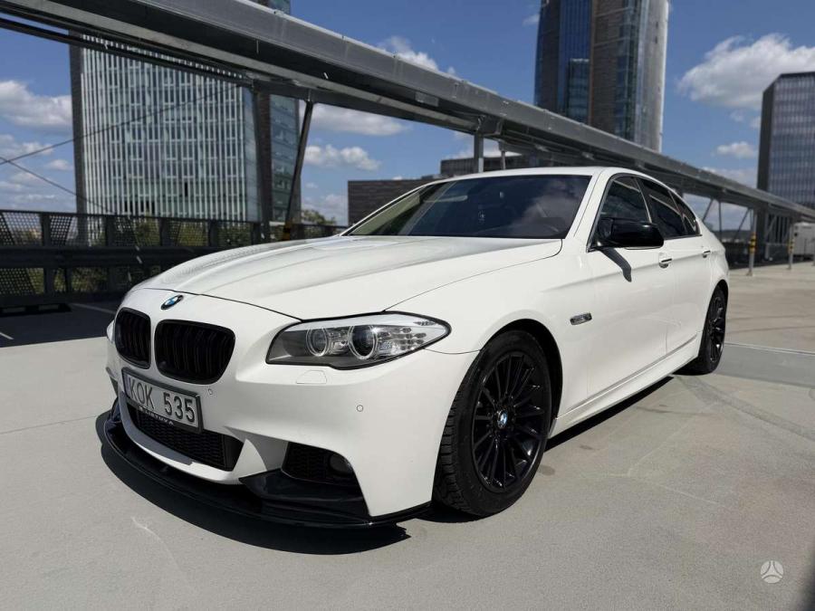 Balts BMW 535 2011 Viļņa, ar dzinēja tilpumu 2.98 L un nobraukumu 295 tūkst. km par 9999 €, foto 5 vietnē AUTOMOTO.COM.LV
