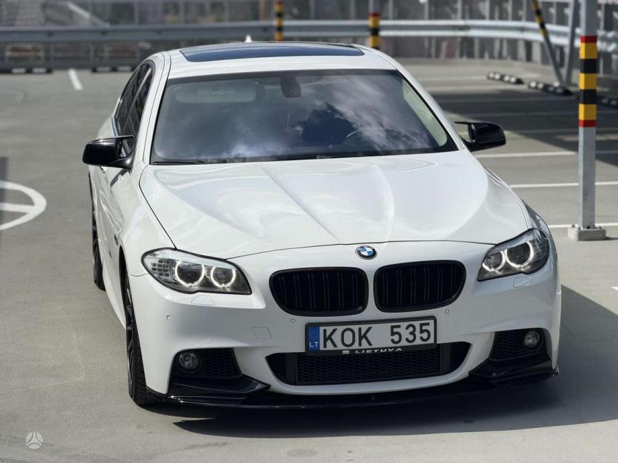 Balts BMW 535 2011 Viļņa, ar dzinēja tilpumu 2.98 L un nobraukumu 295 tūkst. km par 9999 €, foto 12 vietnē AUTOMOTO.COM.LV