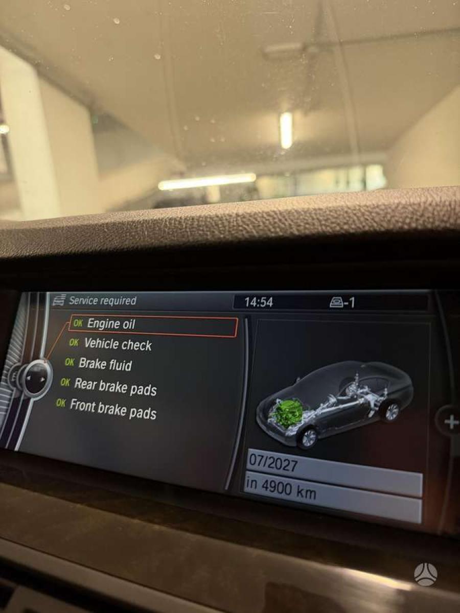 Balts BMW 535 2011 Viļņa, ar dzinēja tilpumu 2.98 L un nobraukumu 295 tūkst. km par 9999 €, foto 29 vietnē AUTOMOTO.COM.LV