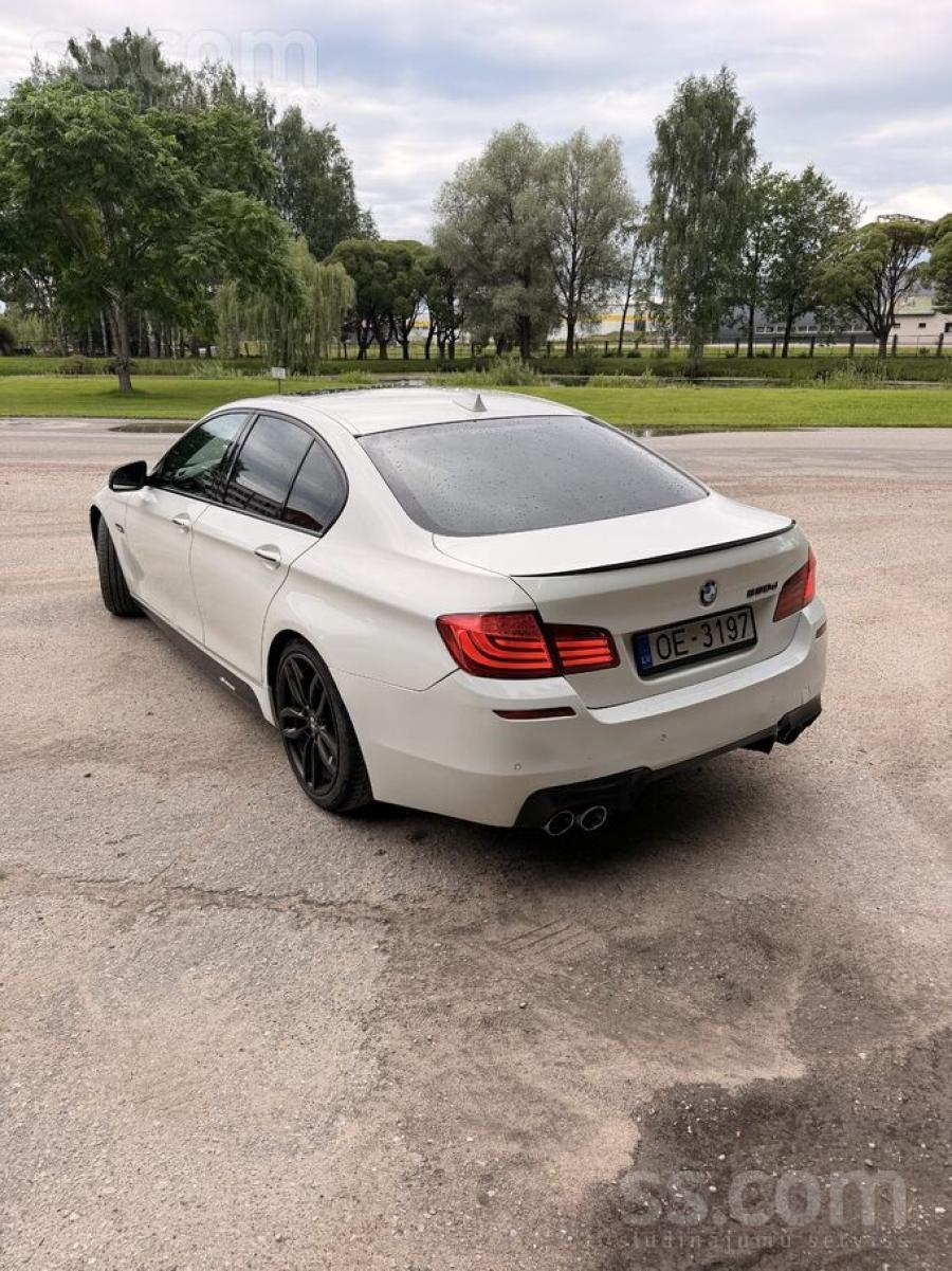 Balts BMW 535 2011 Valmiera, ar dzinēja tilpumu 3.00 L un nobraukumu 284 tūkst. km par 13000 €, foto 3 vietnē AUTOMOTO.COM.LV