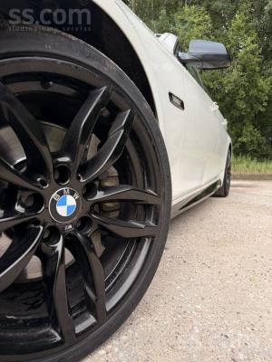Balts BMW 535 2011 Valmiera, ar dzinēja tilpumu 3.00 L un nobraukumu 284 tūkst. km par 13000 €, foto 8 vietnē AUTOMOTO.COM.LV